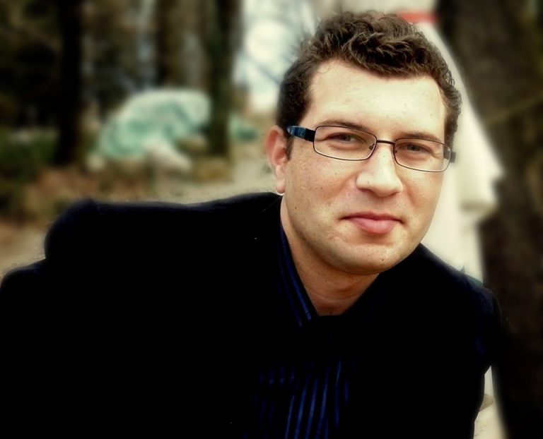 Pyetësori i Prustit/ Arti Lushi: Përpiqem të nxjerr më të mirën te ...