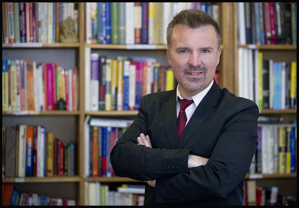 Boris Blazhiniq: Çfarë është ky virus!? - ObserverKult