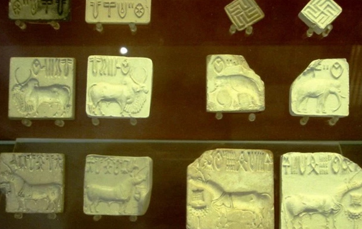 Misteri: Zbërthimi i kodeve të letërsisë së qytetërimit Hindu ...