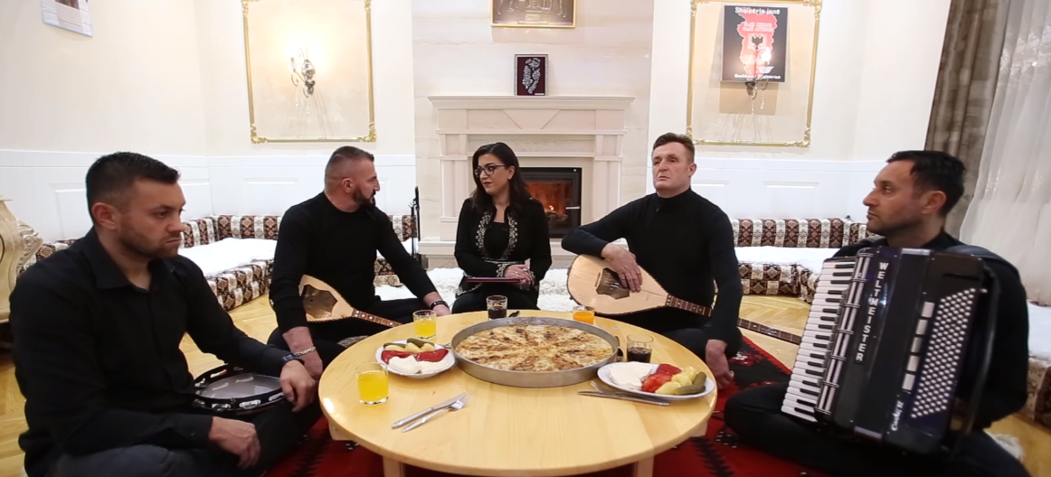 Tinguj folklorik nga Zhutat (VIDEO) - ObserverKult