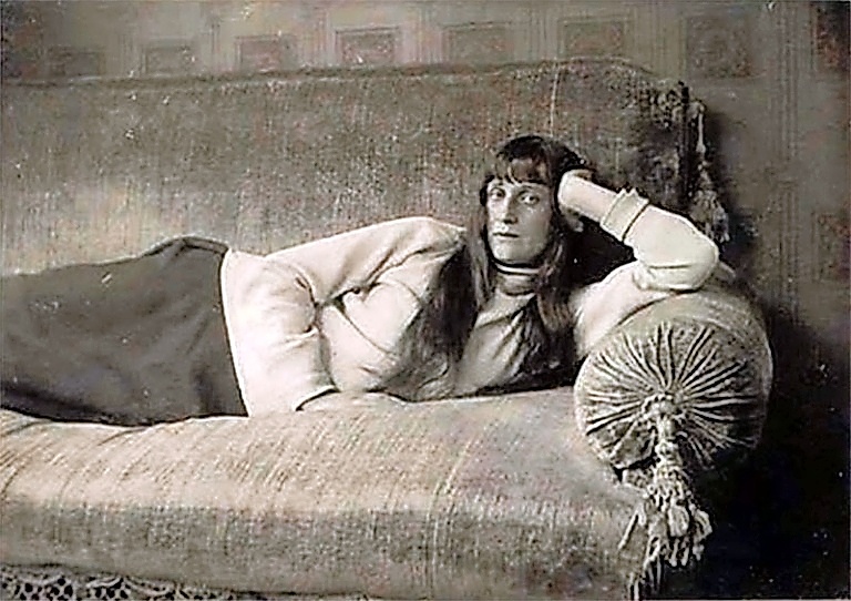 Ana Ahmatova: Premto që në ëndërr të vish... - ObserverKult