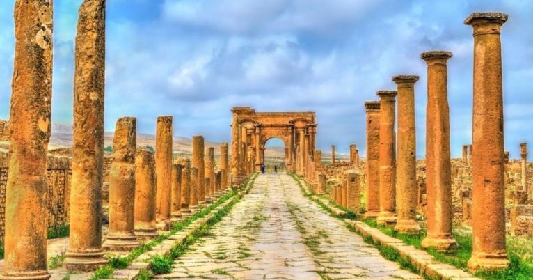 Si i ndërtuan romakët rrugët, që ekzistojnë ende sot pas mijëra vjetësh ...