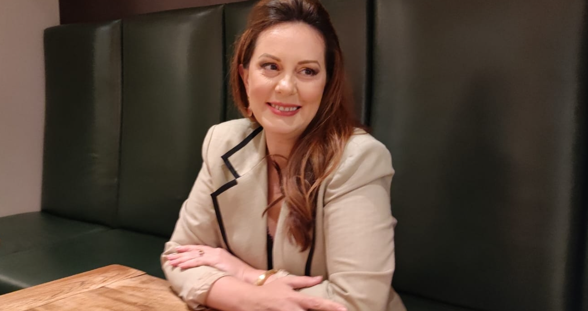 Pardesytë e bardha: Shqipëria po ndahej nga e kaluara - ObserverKult