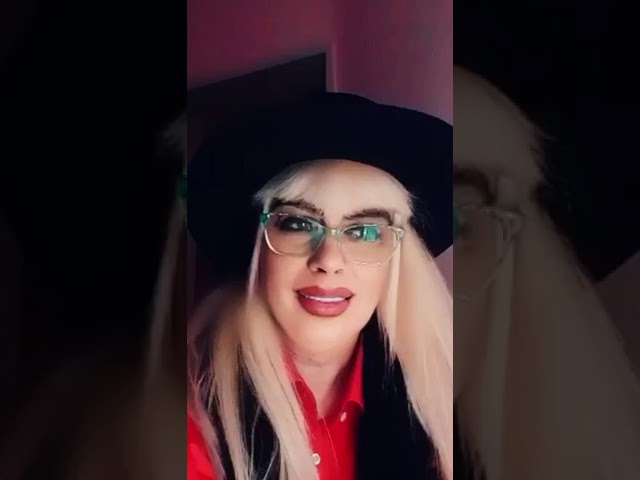 "Ti do ikësh..." poezinë e Pablo Nerudës e lexon Rudina Papajani - ObserverKult