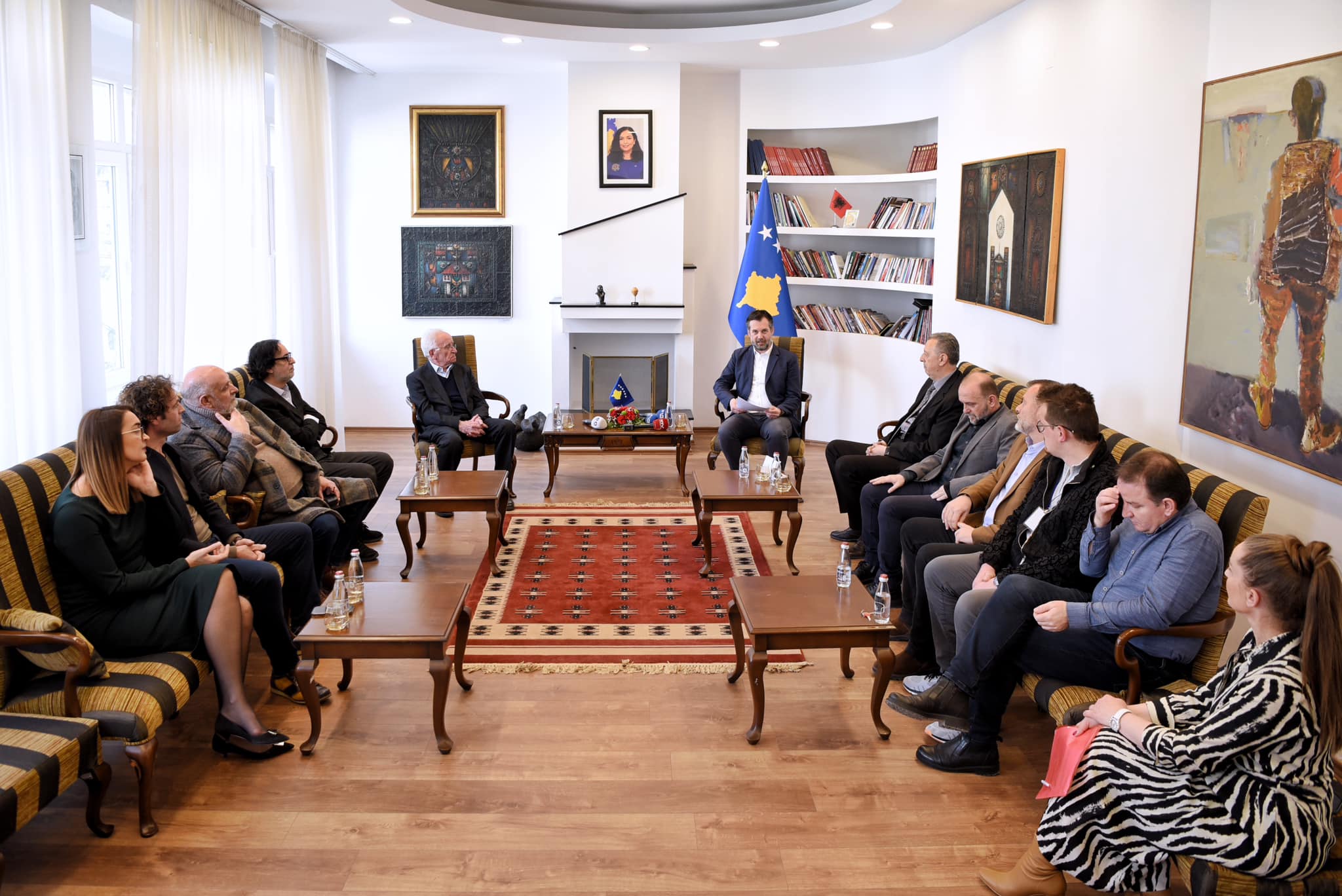 Ministria e Kulturës ndau Çmimet Vjetore për letërsi - ObserverKult