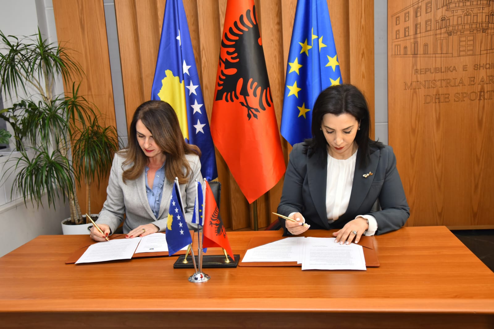 Ministrja e Arsimit - ObserverKult