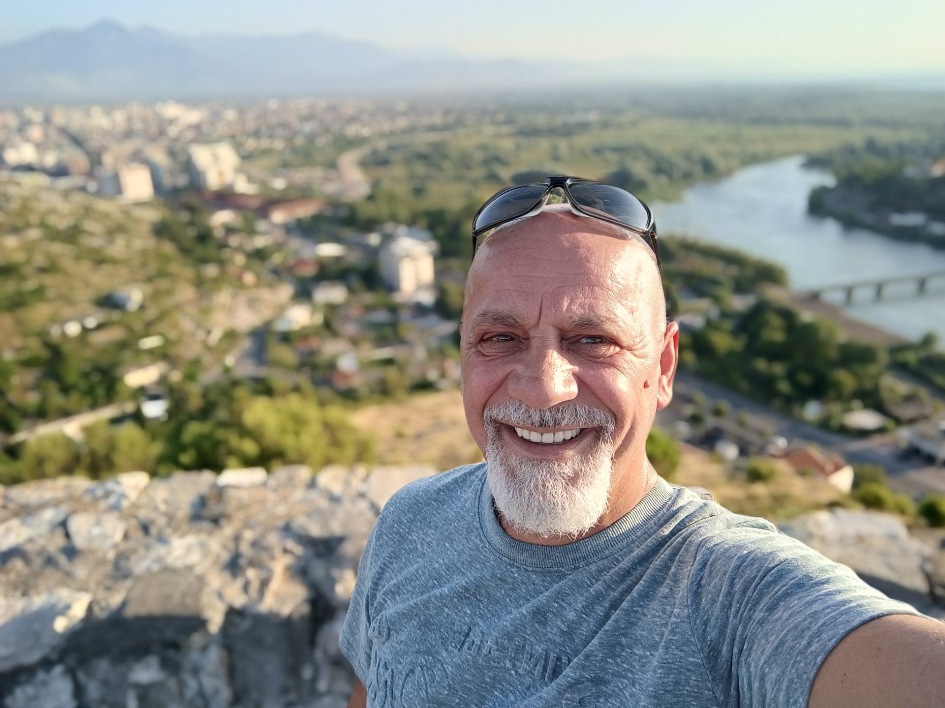 Ekspozitë në ObserverKult: Mexhid Luzha, piktor (Foto) - ObserverKult