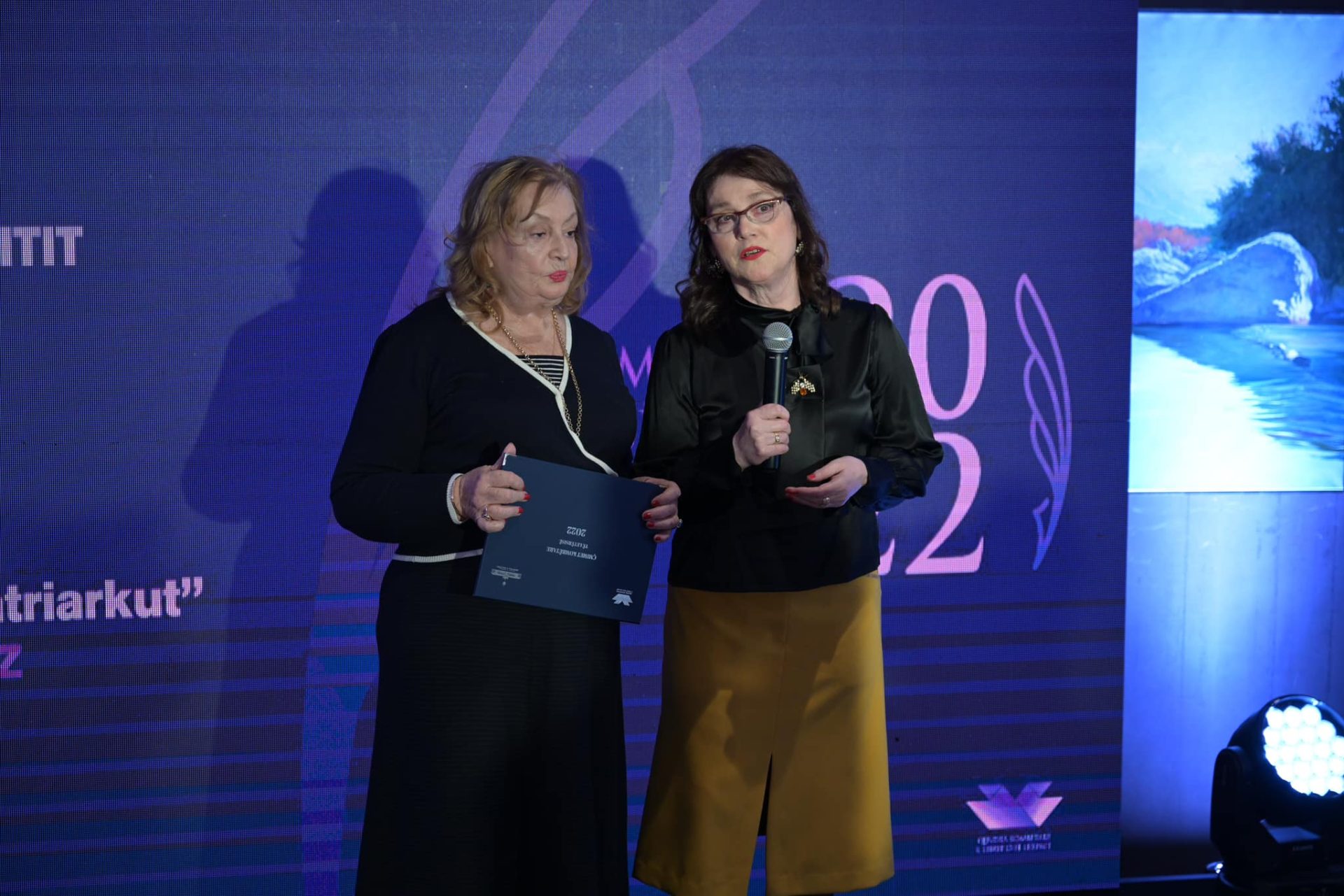 Çapaliku, Veliaj, Lloshi, Jacaj, Meksi dhe Gogo- fituesit e Çmimeve ...