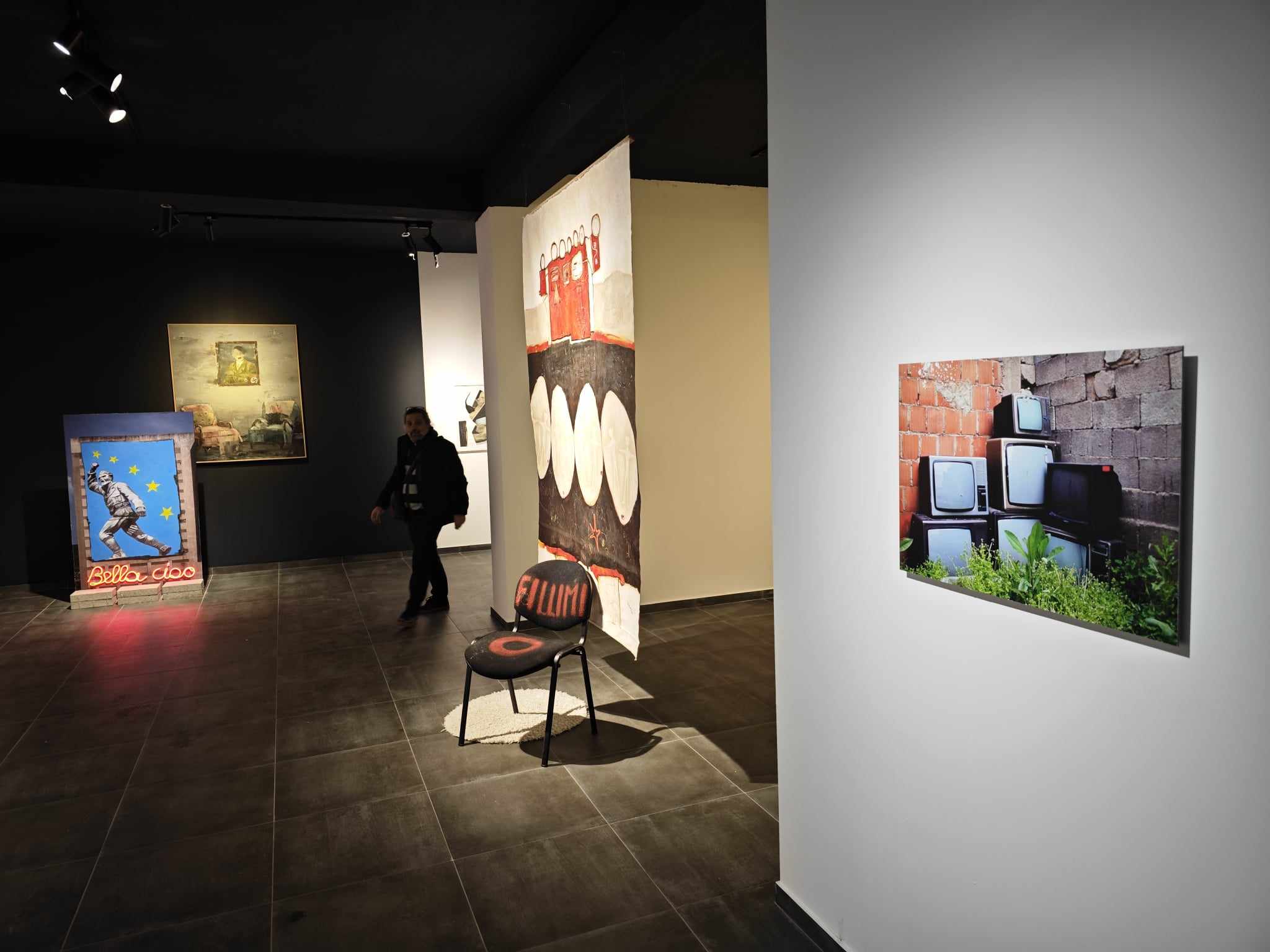 Rreth ekspozitës "Armistice" në Open Art Gallery e hapur në Prishtinë ...