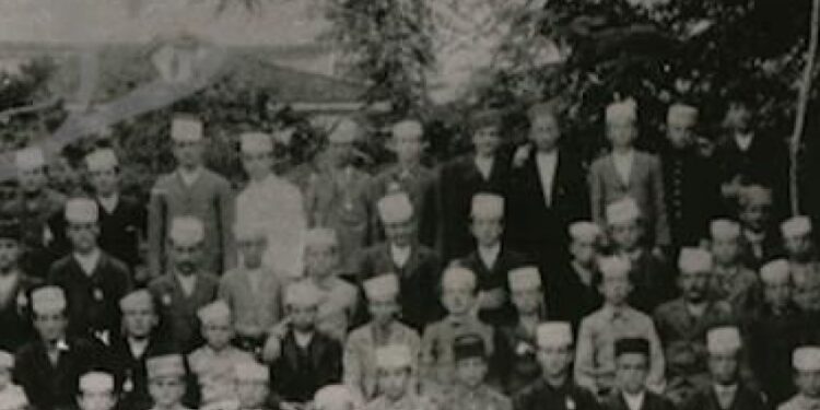 114 vjet më parë u hap Normalja e Elbasanit, ja kush ishin mësuesit e ...