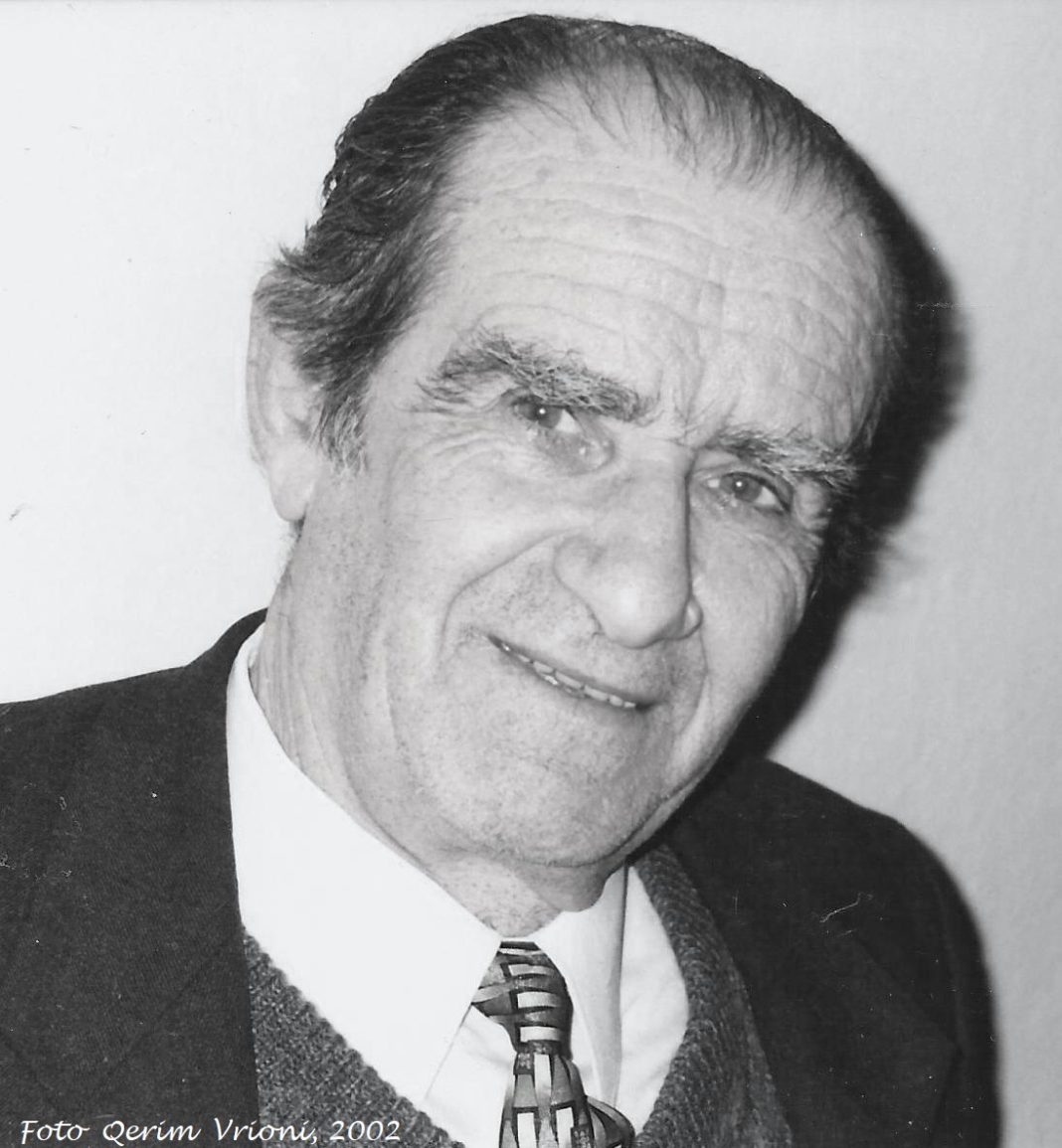 Qerim Vrioni: Librat pa autografë të Petraq Kolevicës - ObserverKult