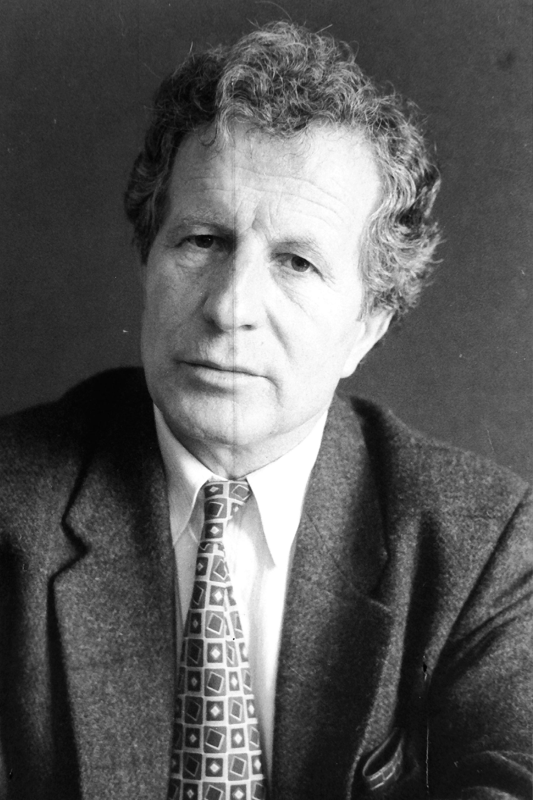 Naime Beqiraj: SIPRIA POETIKE E AZEM SHKRELIT - ObserverKult