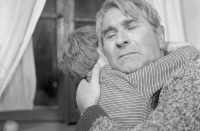 Vdekja e papritur dhe enigmatike e Sandër Prosit në sheshxhirimin e ...