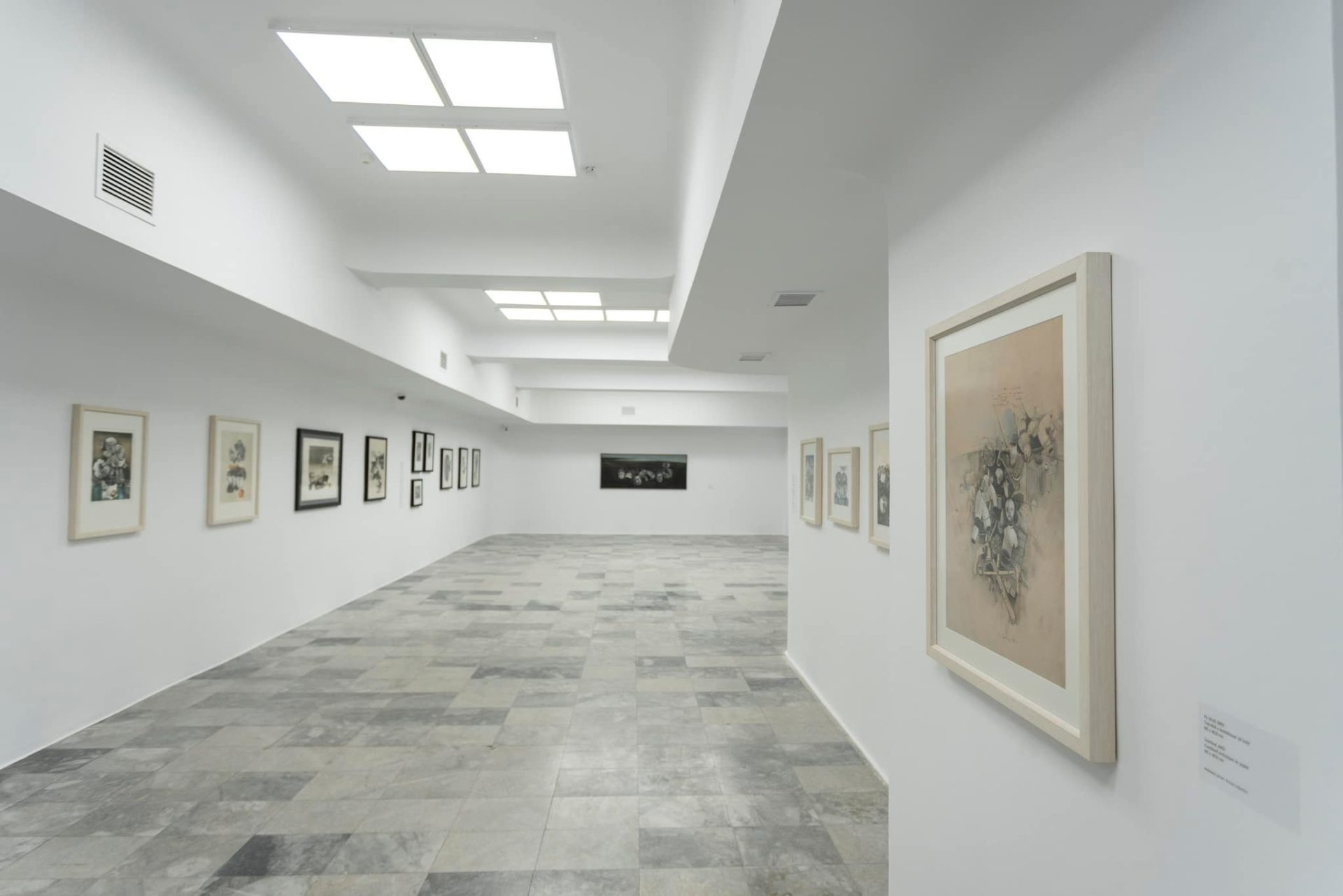 Hapet ekspozita retrospektive e artistit të ndjerë, Gjelosh Gjokaj ...