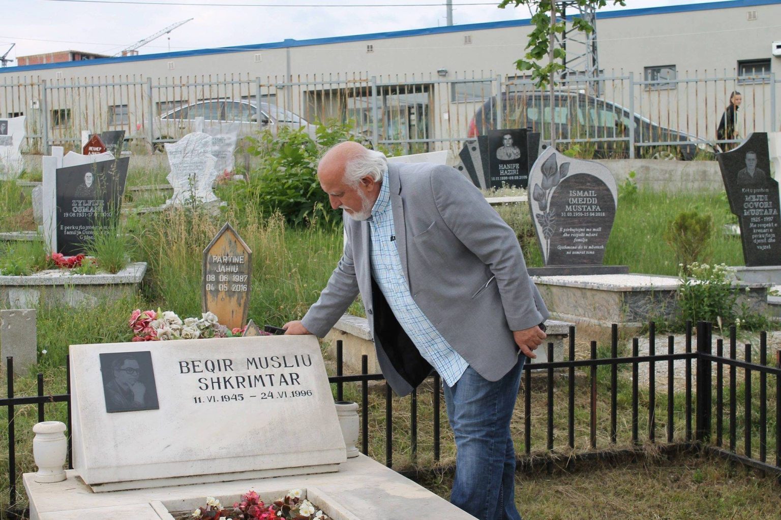 Emin Azemi kujton Beqir Musliun: Ende trajtohet si hermetik, ka ardhë ...