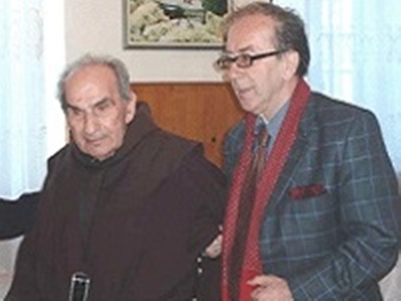 "Me veprën tënde i ke shërbyer regjimit!"/ At Zef Pllumi përkujtohet në ...