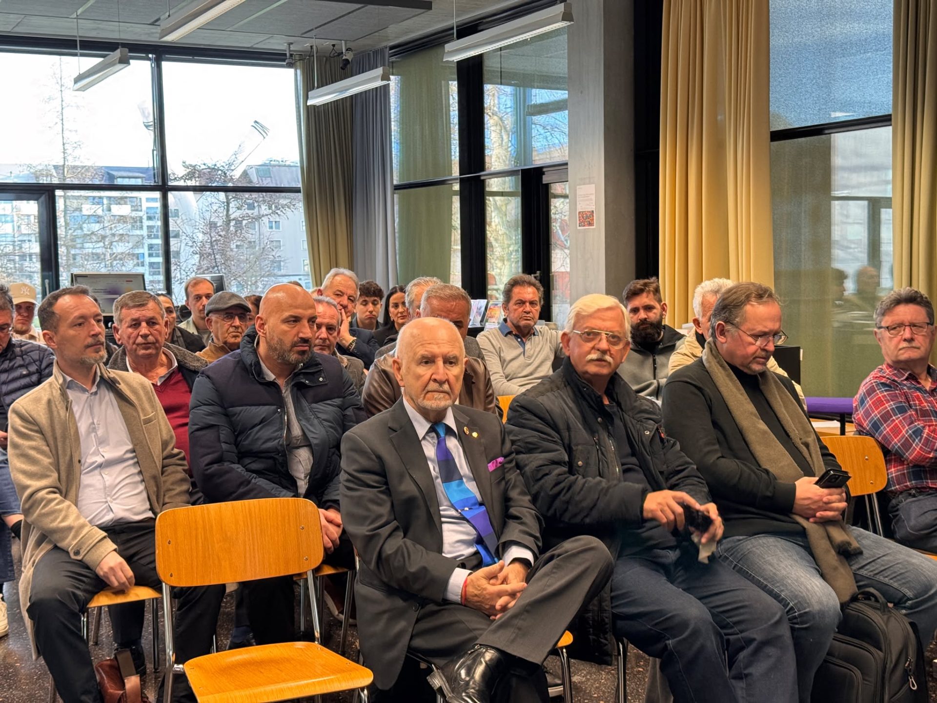 Në Zürich promovohen tre libra të autorit Emin Azemi - ObserverKult