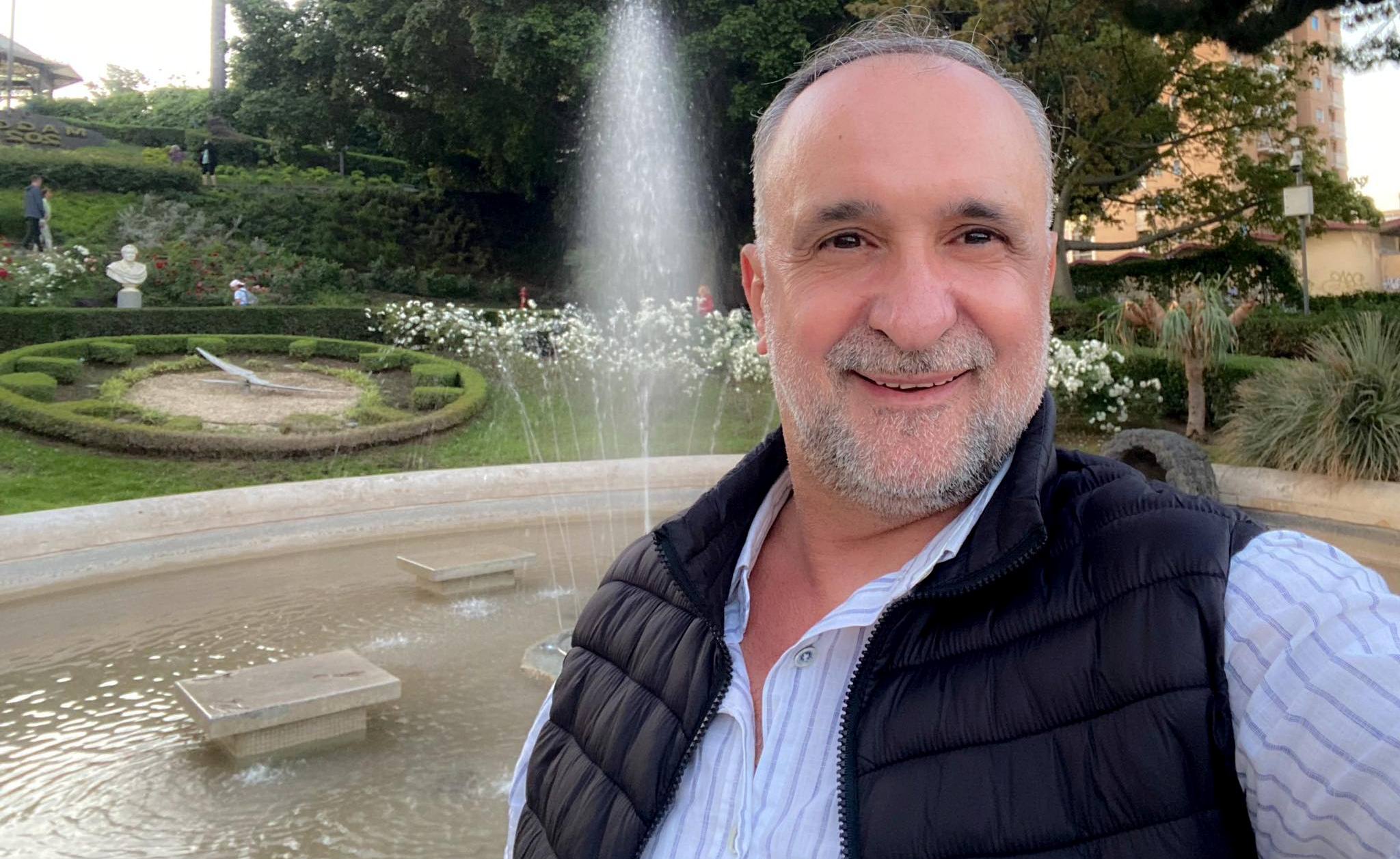 Plaku: Komedia “Pleqëri me kusure” është një thirrje për t’i parë të moshuarit me më shumë ...