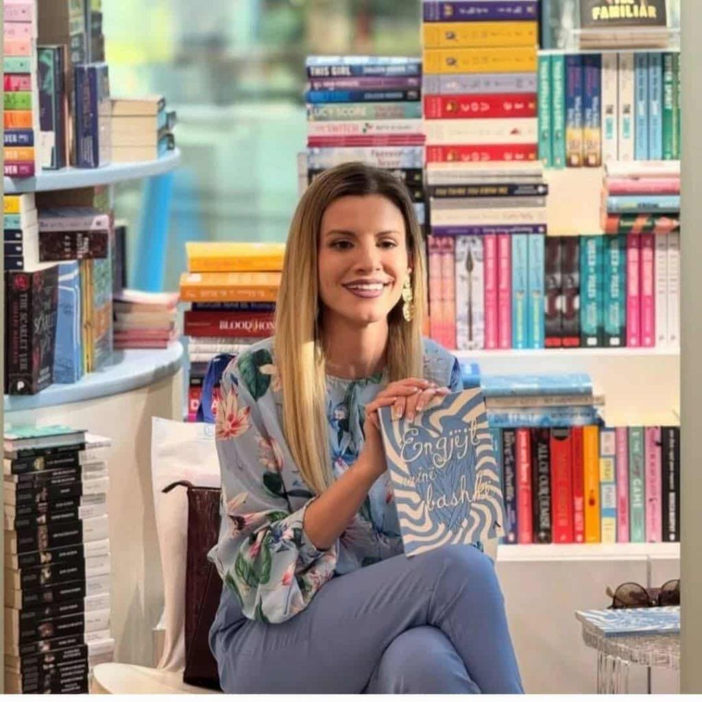 "Njerëzore", poezi nga Anila Kruti - ObserverKult